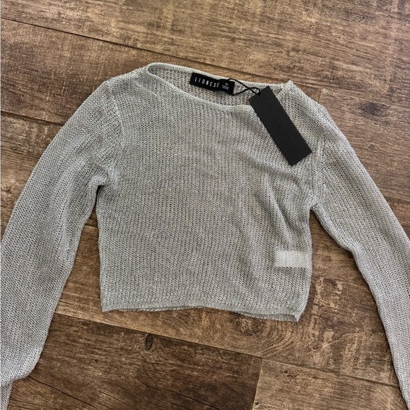 Lioness | Tops | Lioness Silver Metallic Crop Top | Poshmark